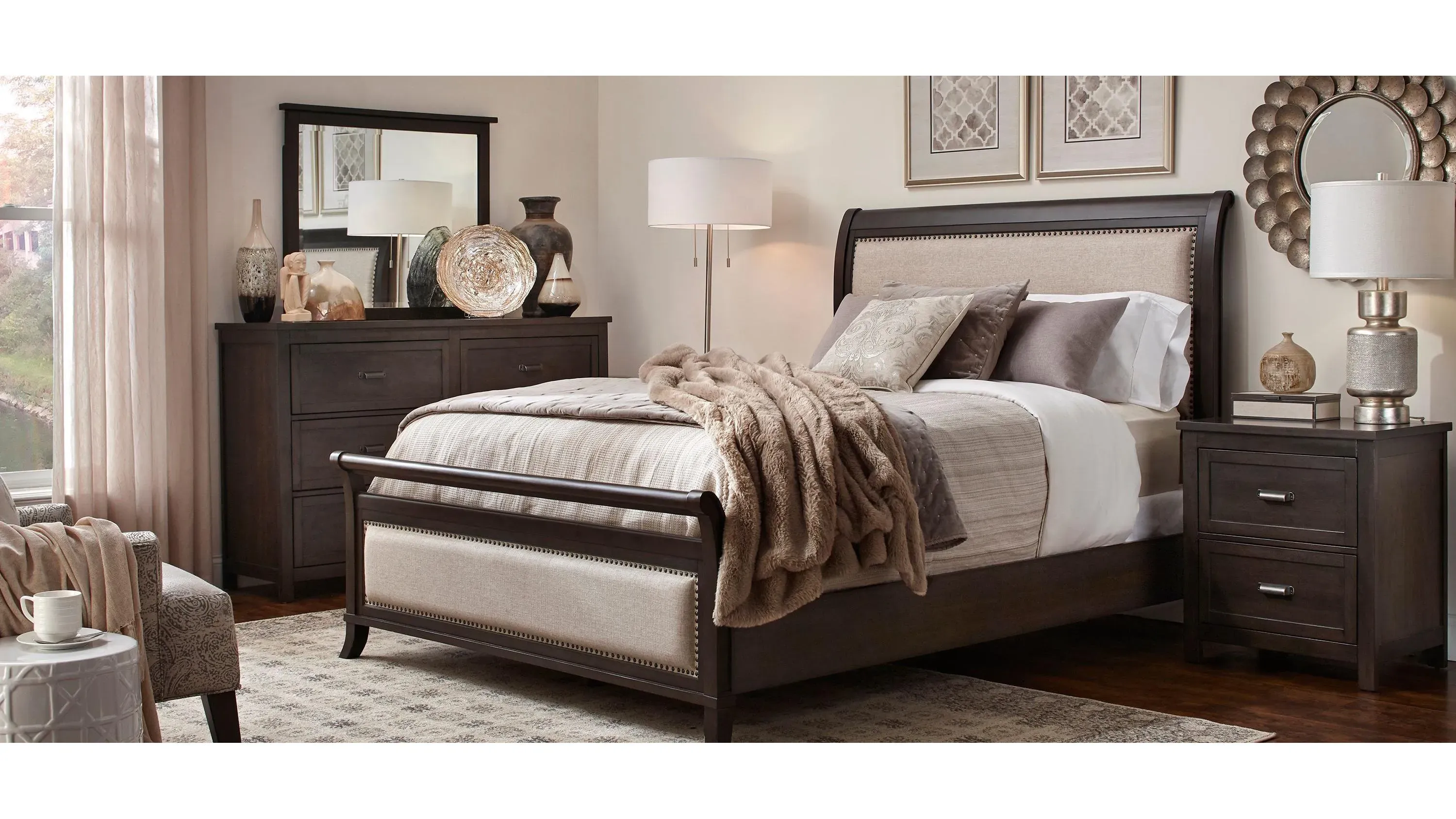 Raymour and flanigan tufted bed store