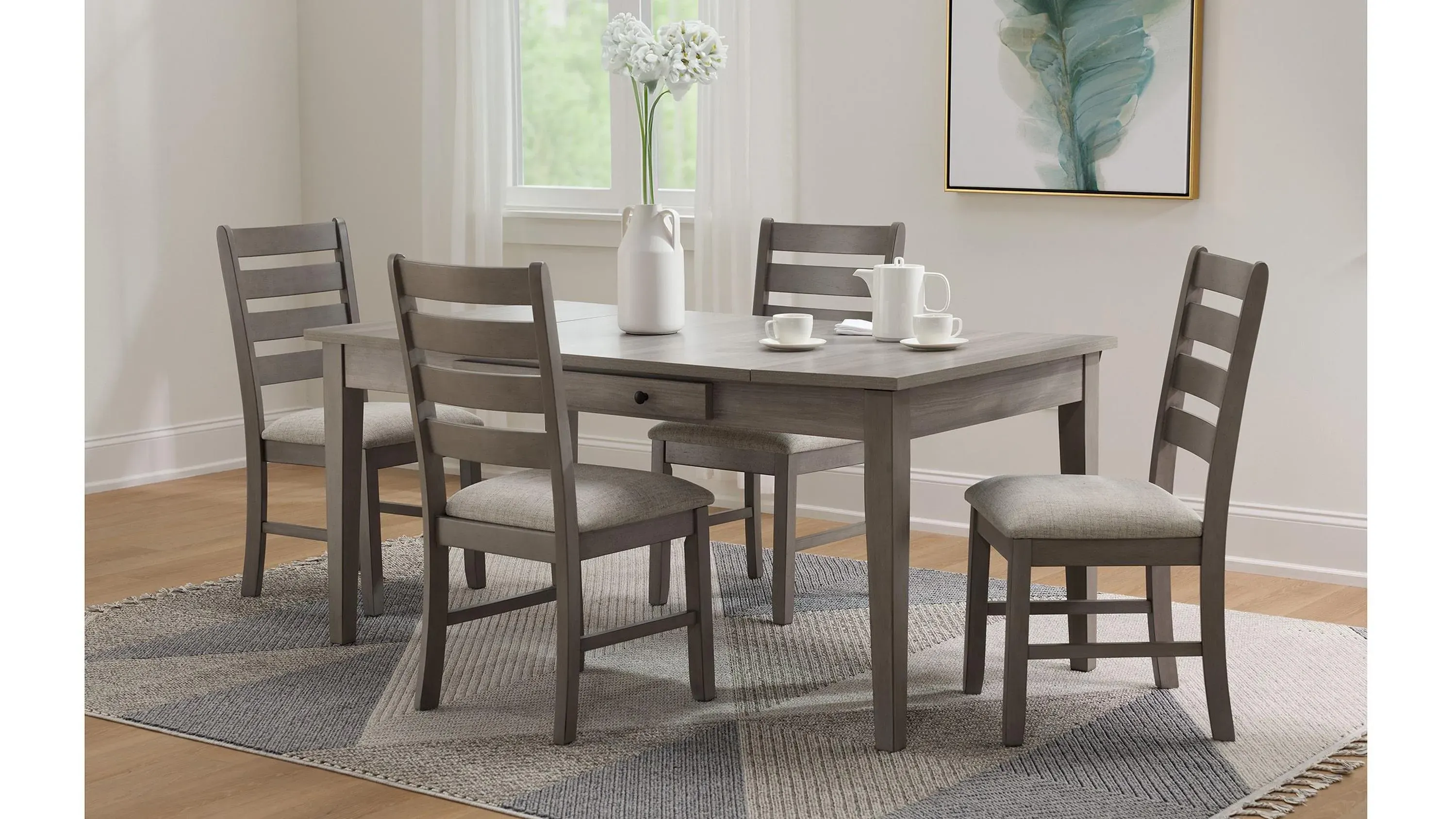 Taryn Dining Table | Raymour & Flanigan
