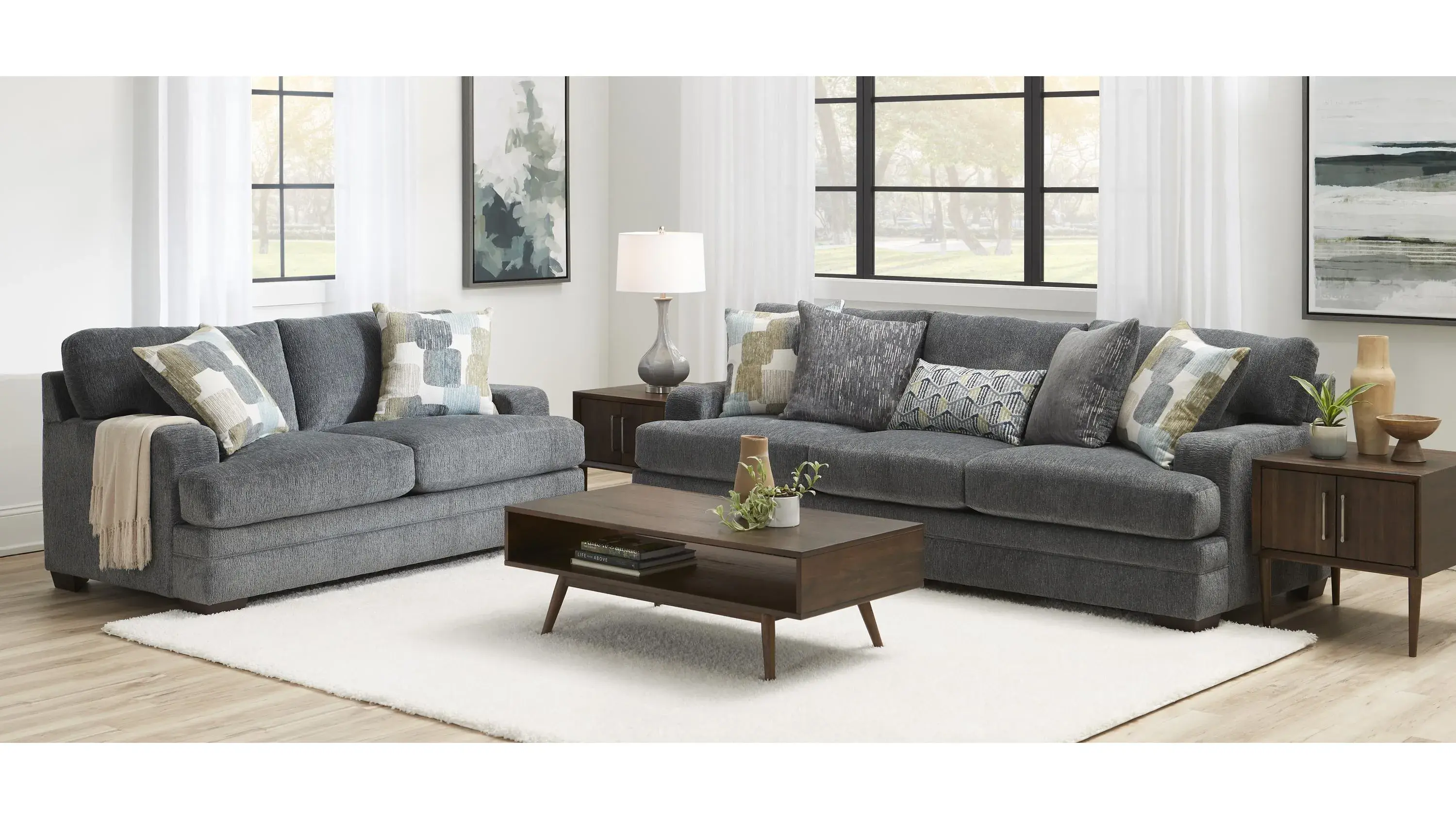 Norlin Loveseat | Raymour & Flanigan