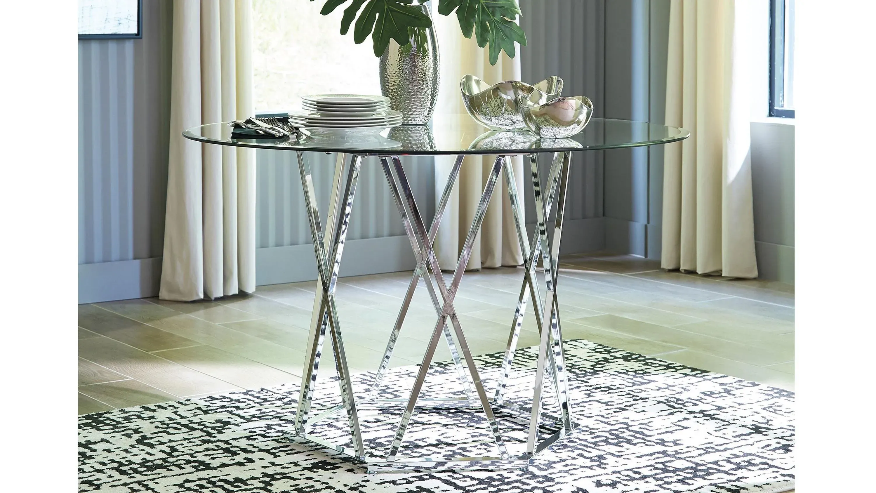 Madanere 5-pc. Dining Set | Raymour & Flanigan