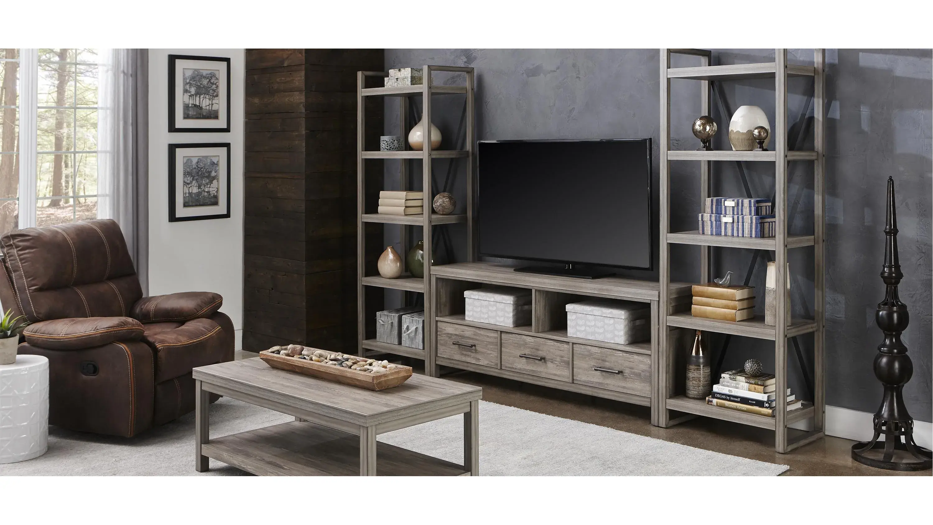 Raymour And Flanigan Entertainment Center