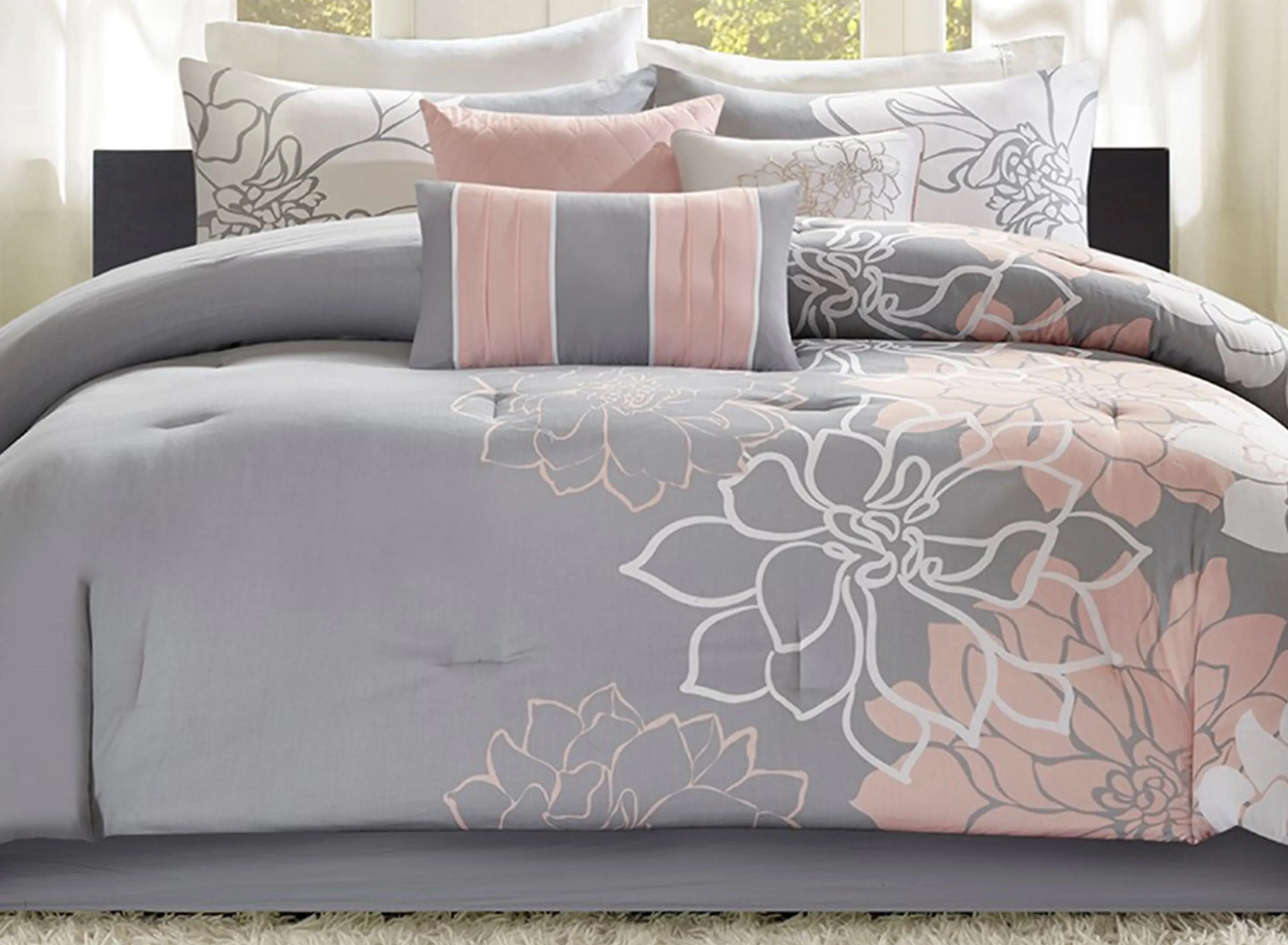 Lola King 7 Pc. Comforter Set | Raymour & Flanigan